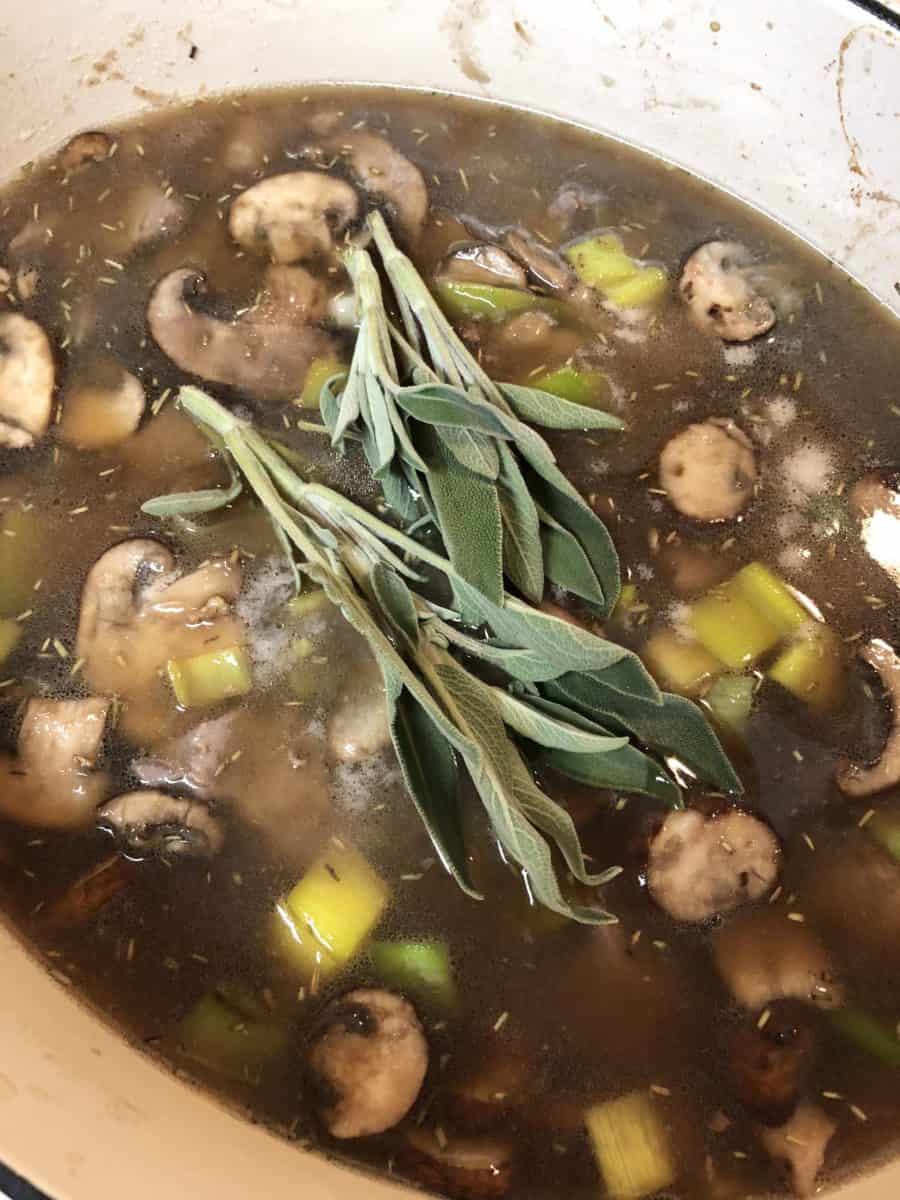 Decolonizing my Kitchen: A night cooking with the Sioux Chef - PowWows.com