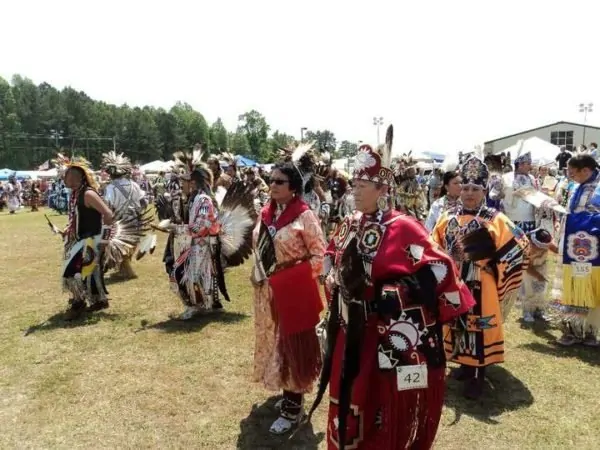 A Celebration of a Nation: 2011 Lumbee - Dance of the Spring Moon ...